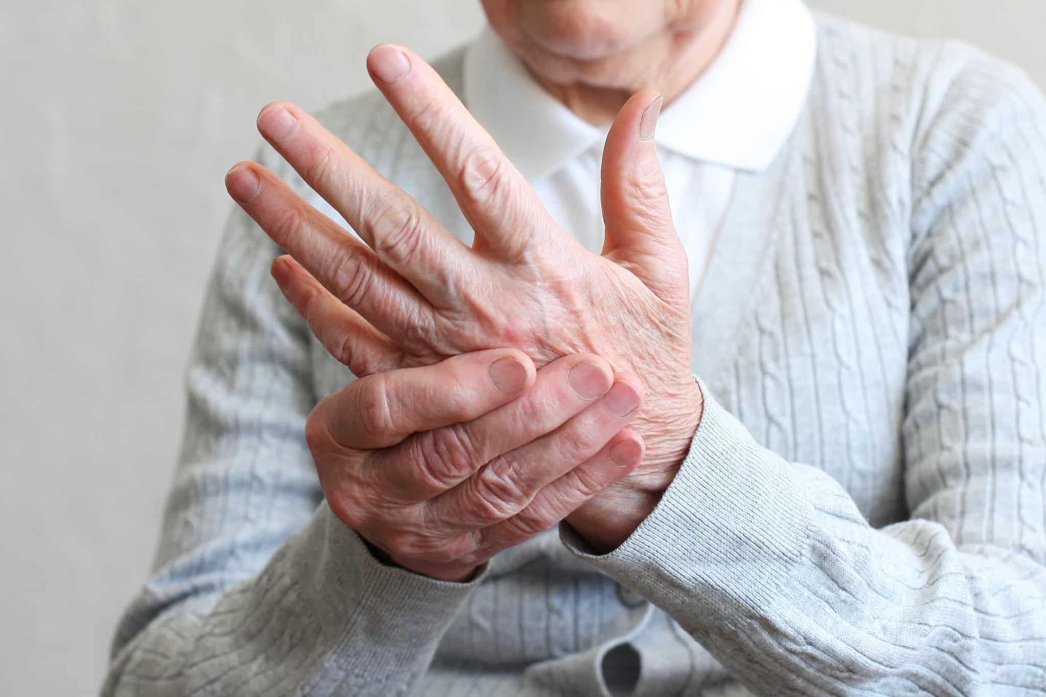 Finger Twitching as an Early Parkinson’s Symptom | APDA
